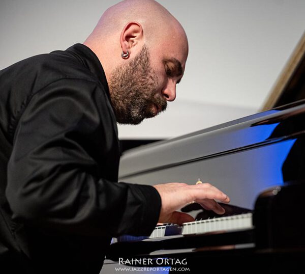 Andrii Pokaz - Andrii Pokaz mit Sebastian Studnitzky im C.Bechstein ...