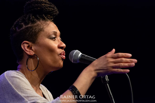 Jean Baylor - Marcus Strickand's Twi-Life Quartet im Sudhaus Tübingen 2016