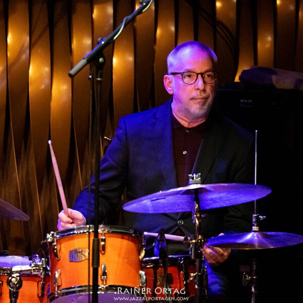 Mario Gonzi - Mario Gonzi mit dem Jesse Davis Quartet im Jazzclub Bix 2024